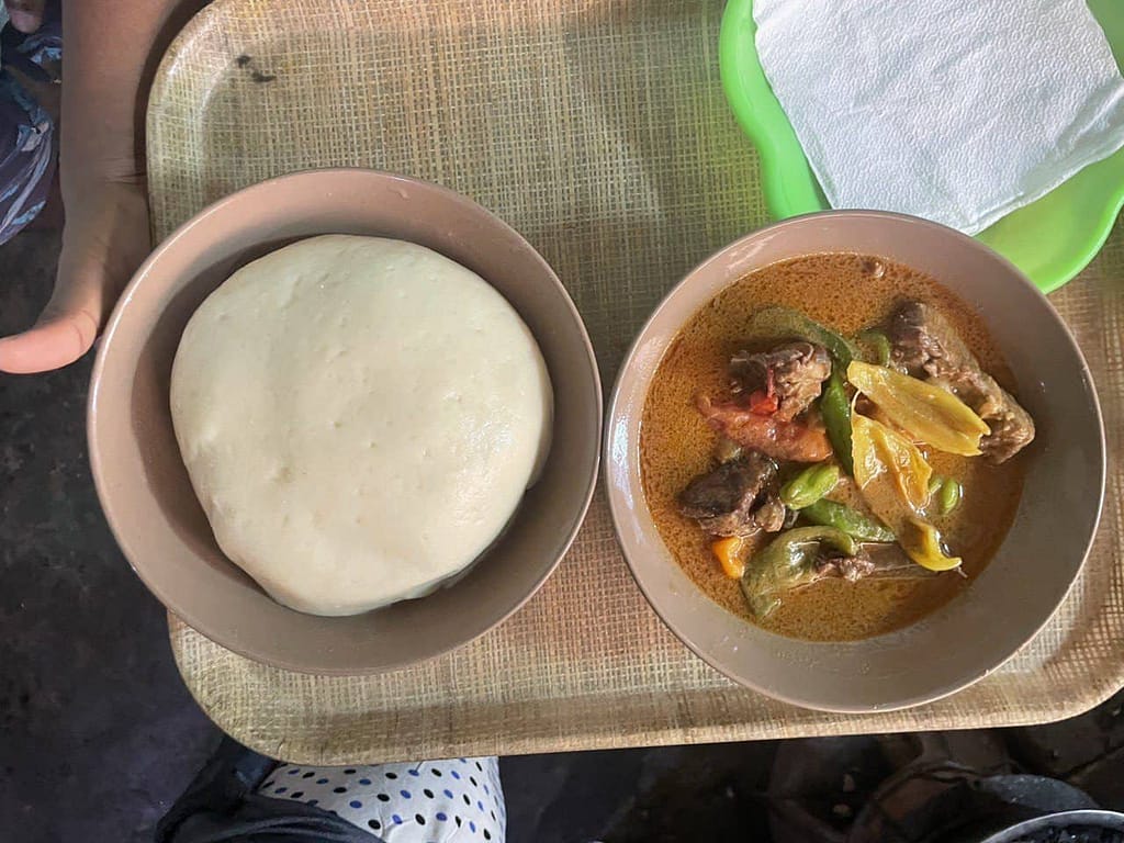 Les 15 Meilleurs Restaurants à Lomé : le Guide Culinaire